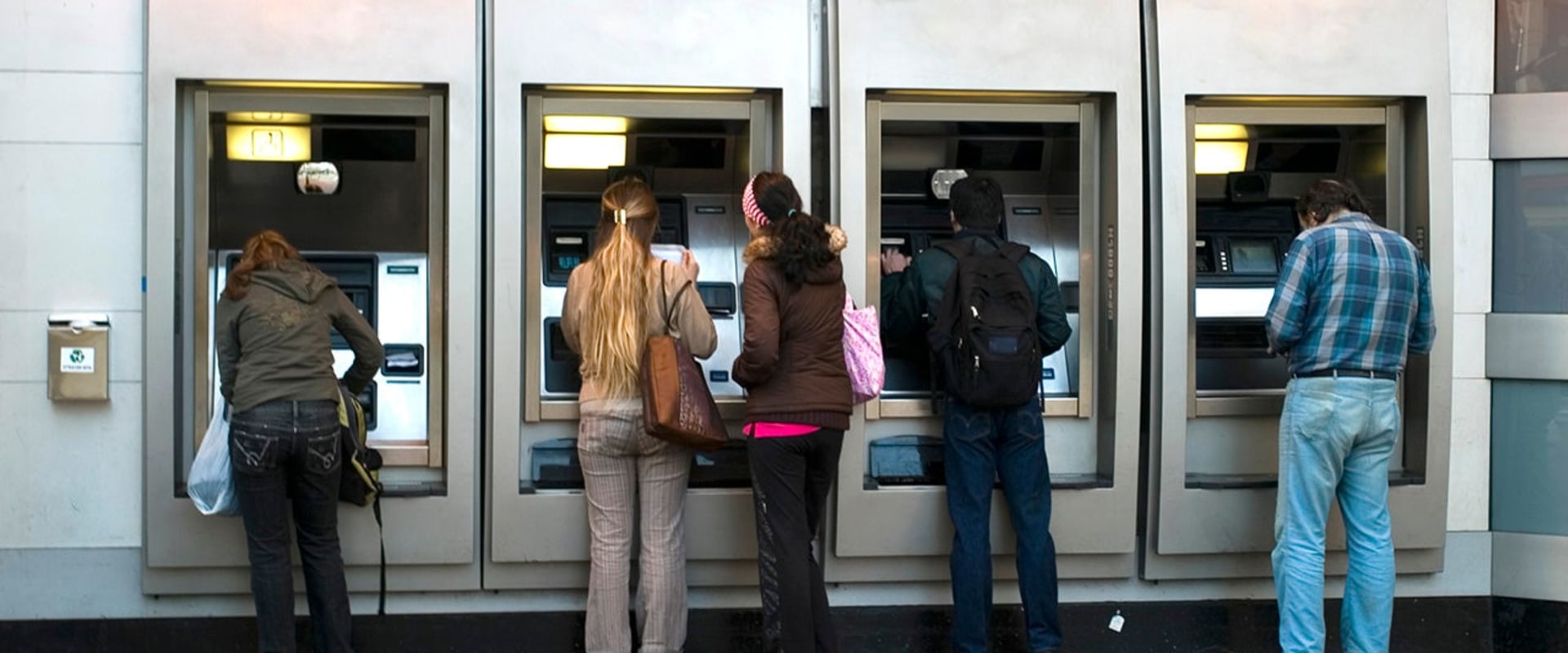 ATMs at Washington DC Airports: Where to Find Currency Exchange and ATMs